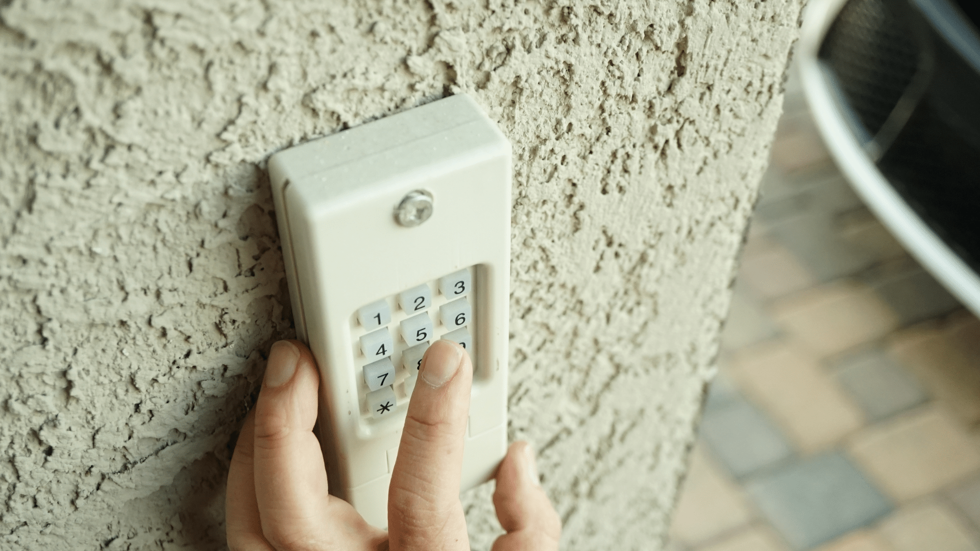 Garage Door Keypad Not Working: Causes and Solutions